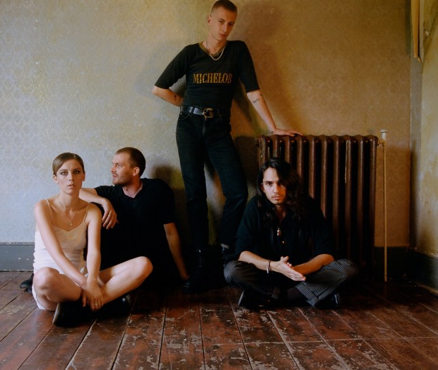 Wolf Alice, back through the Looking Glass – the Ellie Rowsell ...